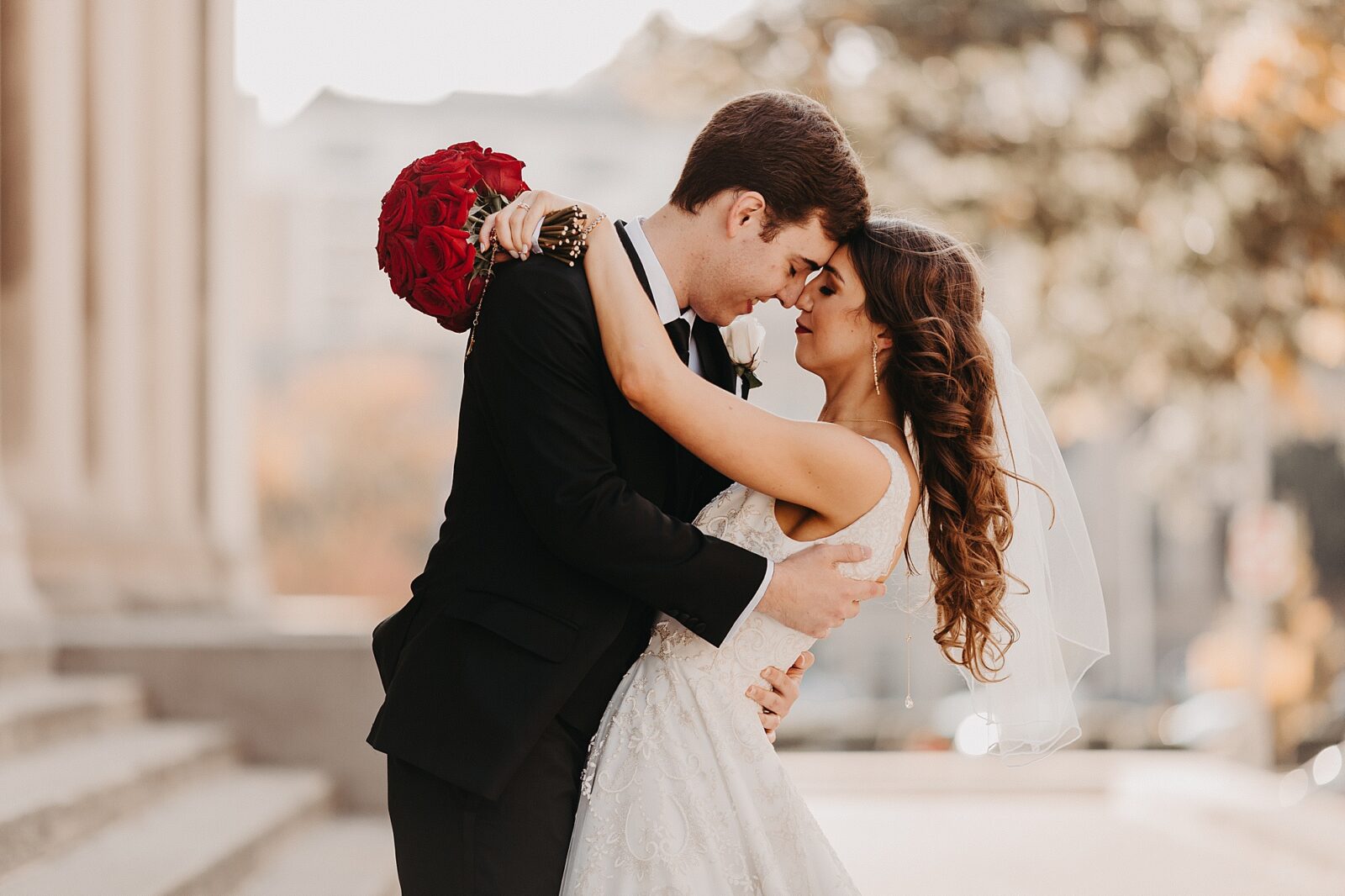 Elizabeth & Rafael || Romantic Downtown Pittsburgh Wedding - I'm Mary ...