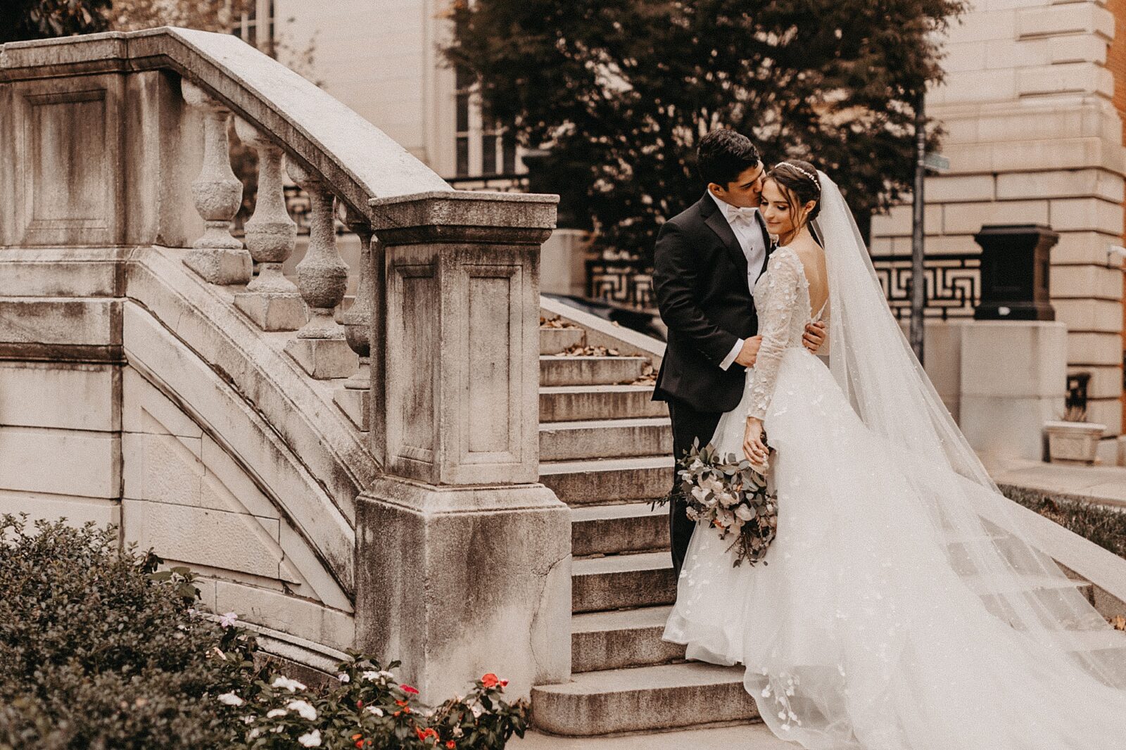 Sara & Brandon || Historic Engineer's Club Wedding in Downtown ...